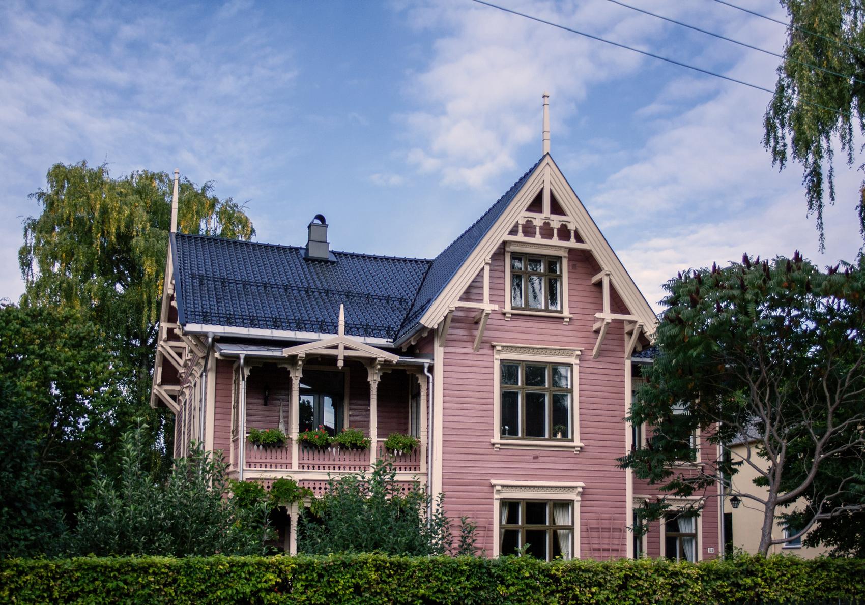 Pilestredet 101 - historisk forankret fargepalett for sveitservilla | KOI